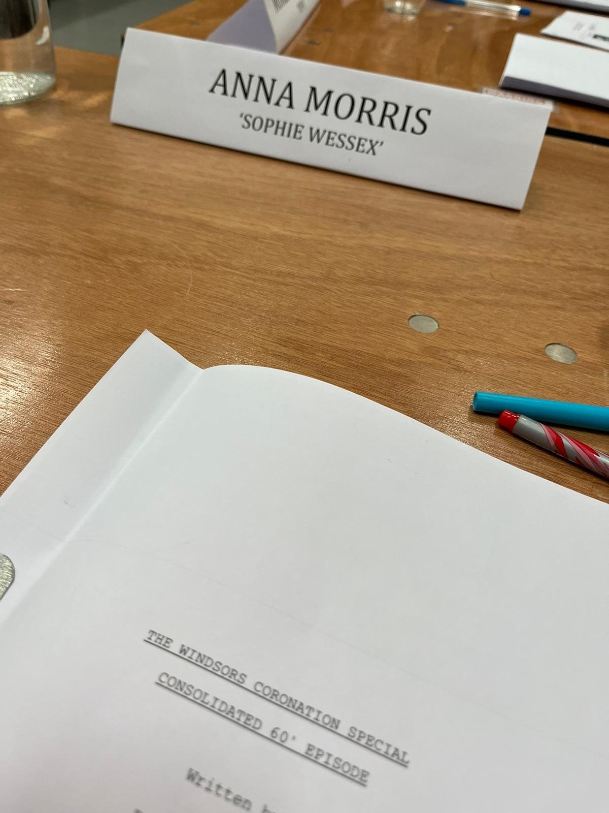 Anna Morris on Twitter: "Absolutely delighted to be joining the cast of THE WINDSORS @Channel4 ...