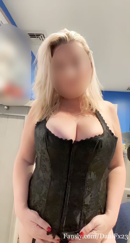 AmateurDolls on Twitter: "RT @ComeSeeMe23: https://fans.ly/DaniFx23"