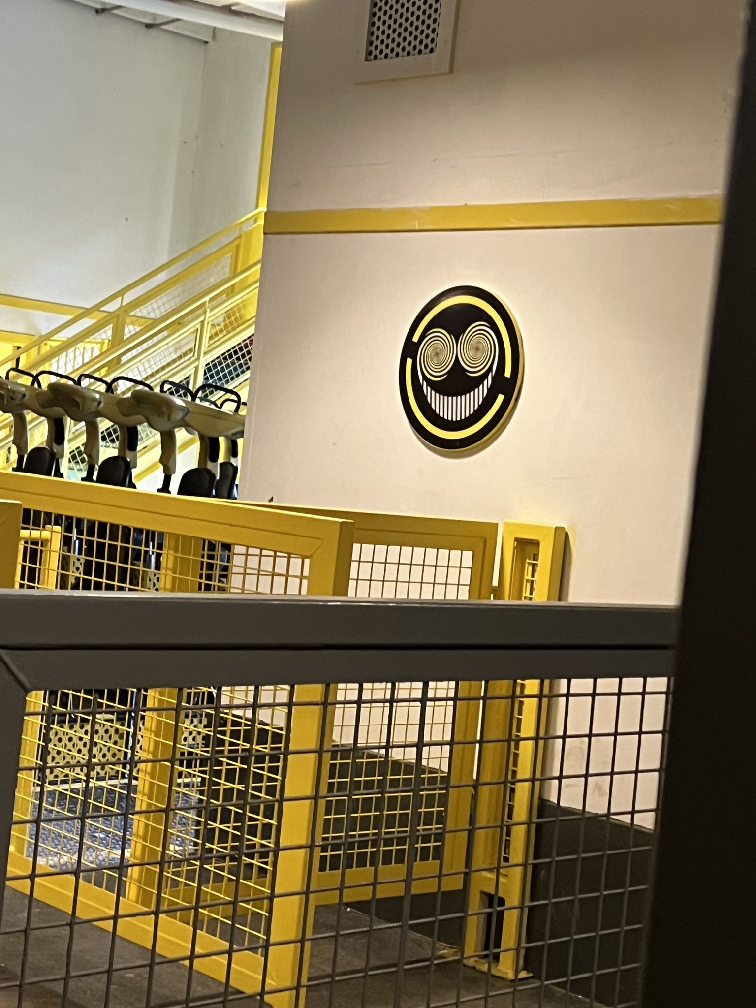 Alton Towers The Smiler Logo The Smiler 1.0.0.0 XAP (Latest Version)