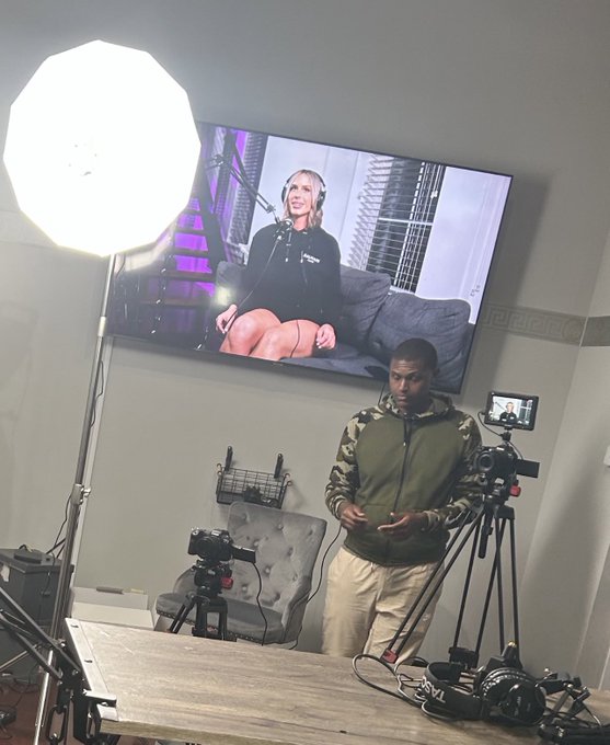 TW Pornstars - Andy Jaide. Fotos y vídeos de Twitter.