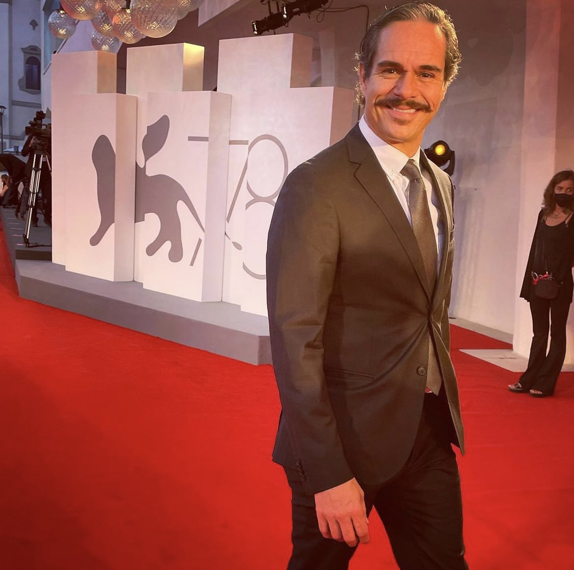 better call saul spoilers on Twitter: "He is like Pedro Pascal but for depressed people https ...