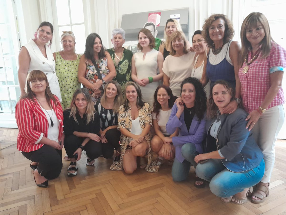 Mujeres Socialistas Argentina on Twitter: "[AHORA] @ely_fontao junto a compañeras de @ojo ...