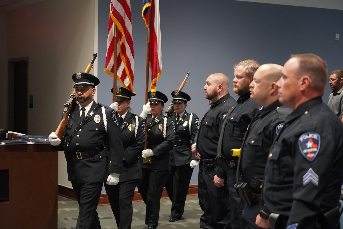 Arlington, TX Police on Twitter: "Congrats to these our newly promoted Sergeants, Lieutenants ...
