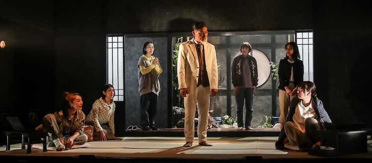 城丸香織 on Twitter: "RT @stage_natalie: 鵺的「デラシネ」幕開けに高木登「面白いだけでは終わらない作品になった」（舞台写真 / コメントあり） https ...