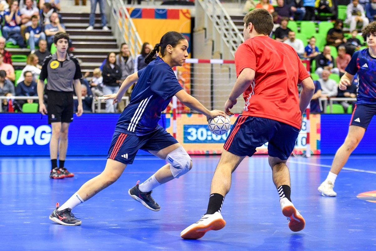 Ministère des Sports 🇫🇷 on Twitter: "RT @ffhandball: Retour en images sur les matchs de Hand à 4 ...