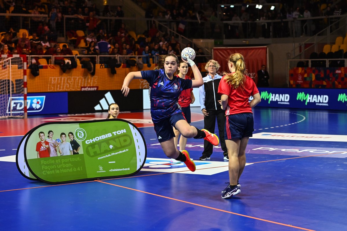 Ministère des Sports 🇫🇷 on Twitter: "RT @ffhandball: Retour en images sur les matchs de Hand à 4 ...