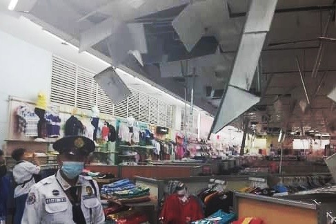 LOOK: A portion of the ceiling of the Gaisano Grand Mall in Tagum City ...