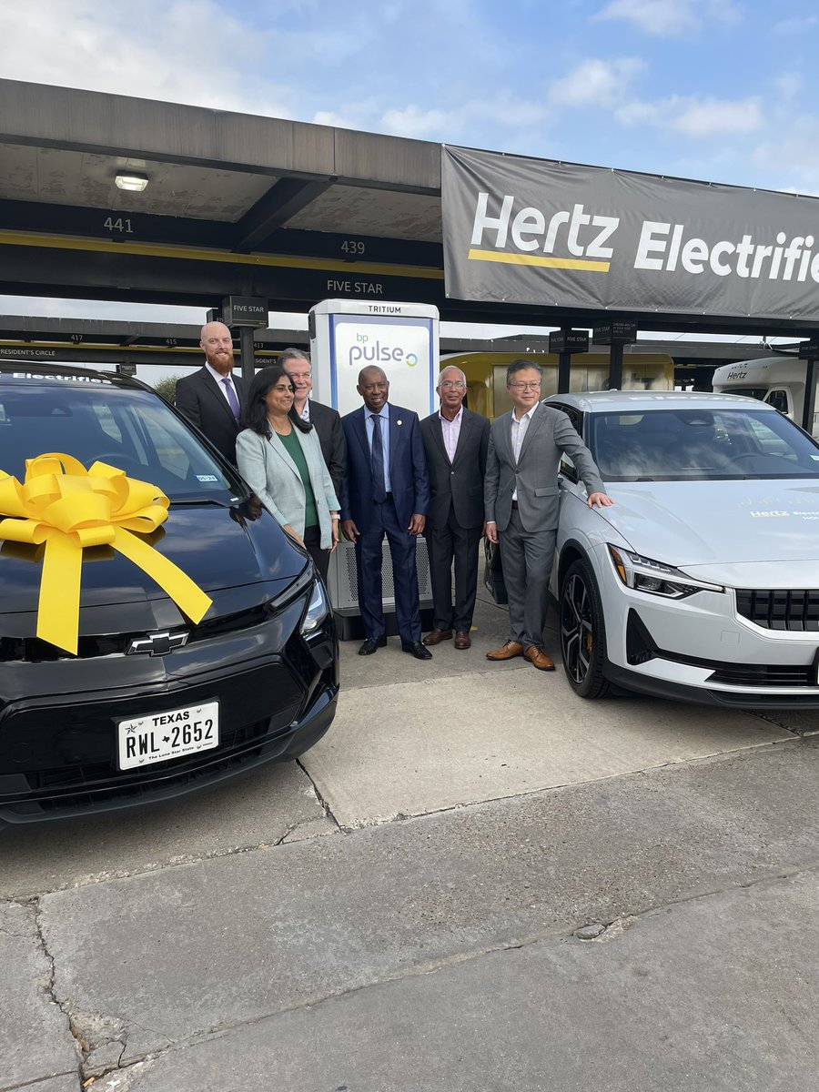 Hobby Airport on Twitter: "RT @houmayor: I am thankful to @Hertz for their commitment to do its ...