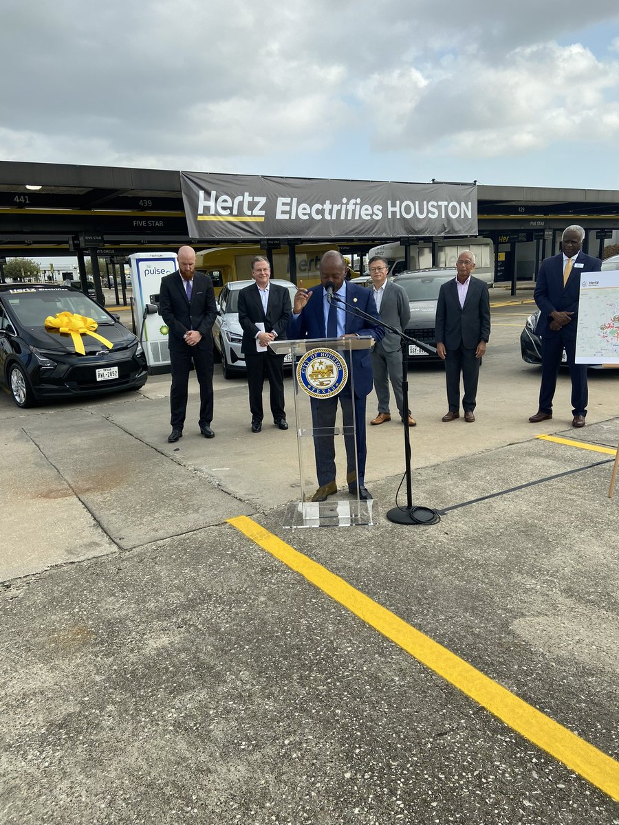 Hobby Airport on Twitter: "RT @houmayor: I am thankful to @Hertz for their commitment to do its ...