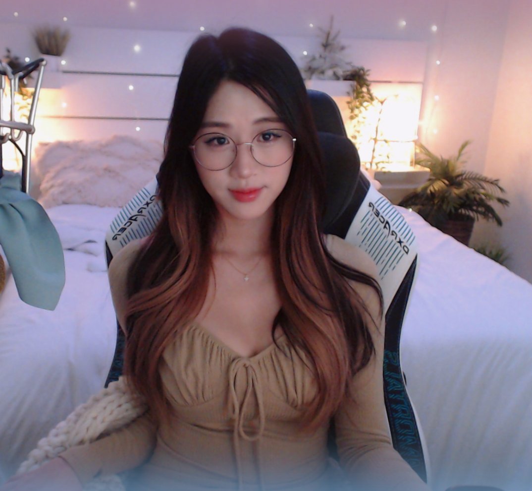 yougelly 💕 on Twitter: "webcam selfies~ wheeeee 🫶 https://t.co/ef1U0qKNQ7" / Twitter