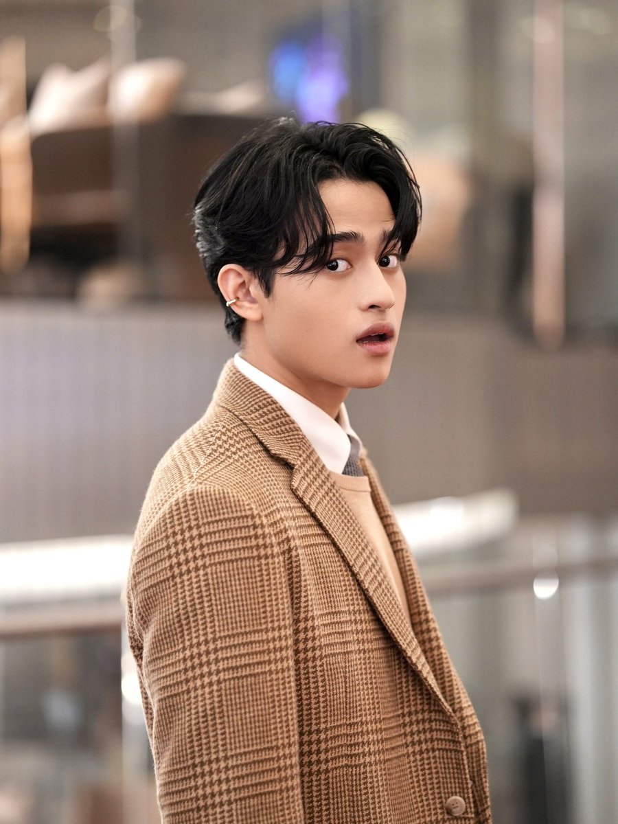 ฟองแก๊สตัวเเม่🖤💙ชาวบ้านบางระจันอยู่คลังปืนใหญ่! on Twitter: "RT @MYCODE_tin: 2รูปนี้ห่างกันไม่ ...