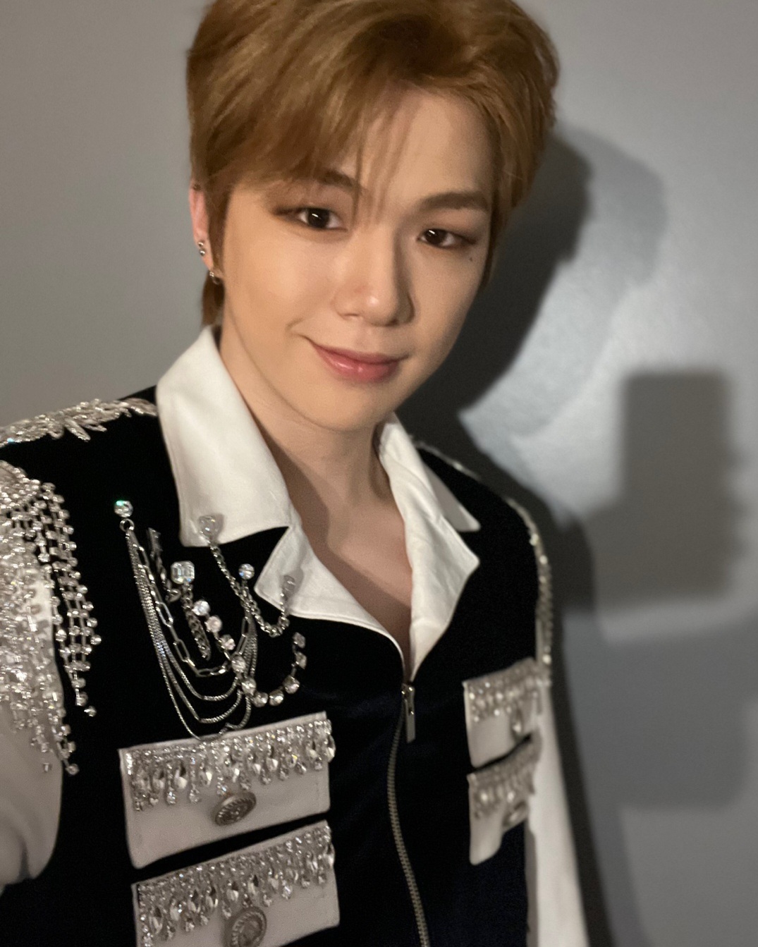 강다니엘 KANGDANIEL on Twitter: "KANGDANIEL FIRST PARADE TOUR IN TORONTO 공연이라는 것은 하면 할수록 에너지를 주네요🥰 ...
