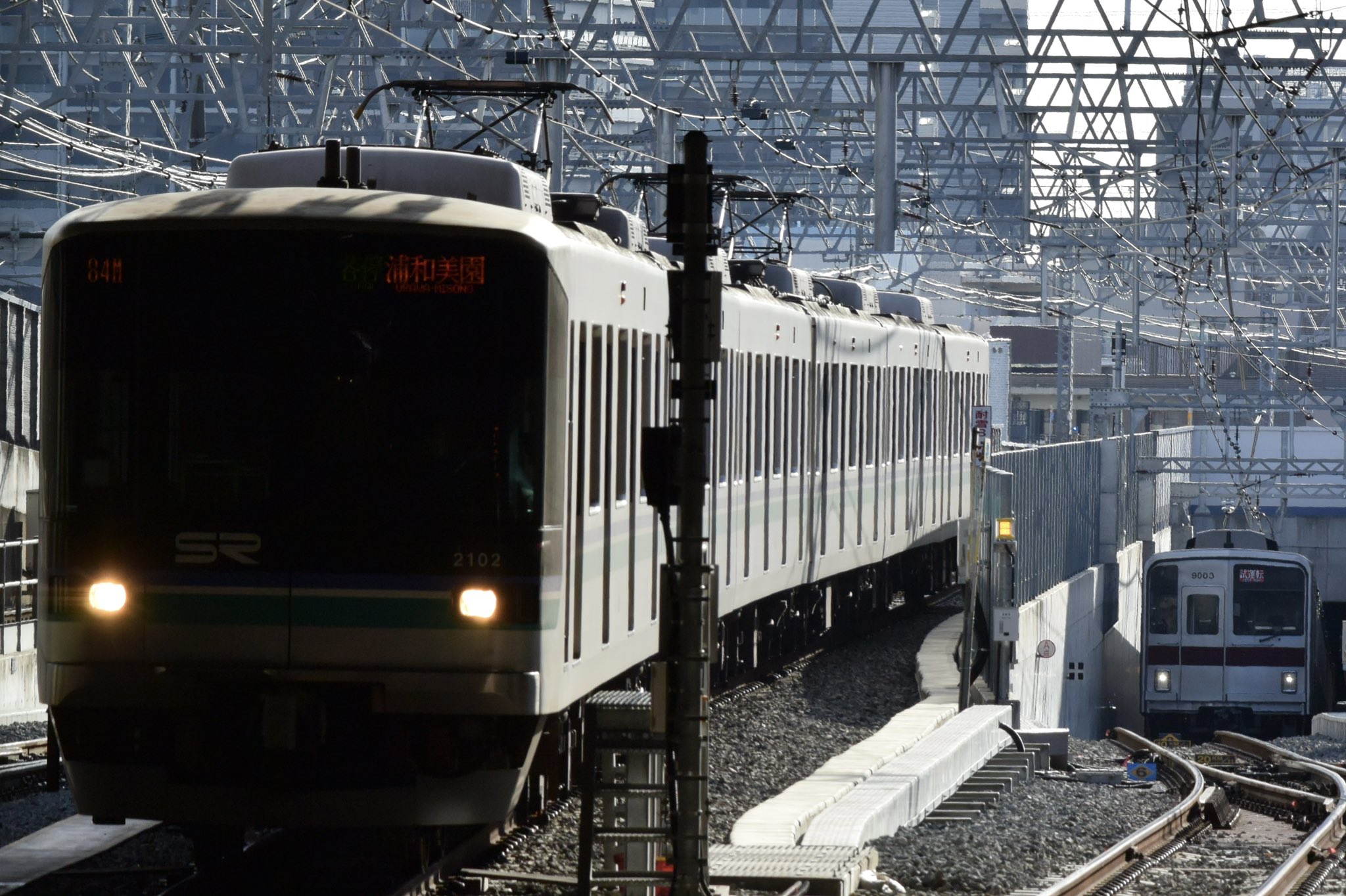 はざこく on Twitter: "東京メトロ10000系(10117F)が東急新横浜線初入線ということで メトロ車・東武車が充当可能なのは平日深夜の1往復のみ、もしかしたら東武車の定期運用が ...