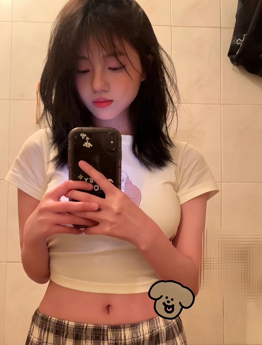 ODkyNjEwNzNAcXEuY29t on Twitter: "每天开心就行 #微博美女 #微博 #美女 #beauty #girls https://t.me/X2EB4D03AF1"