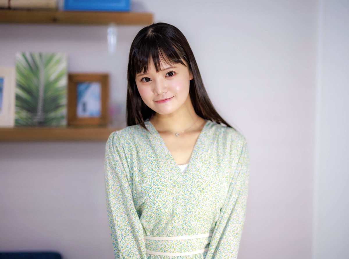 遥りさ(HARUKA RISA) on Twitter: "珍しいV🌿"