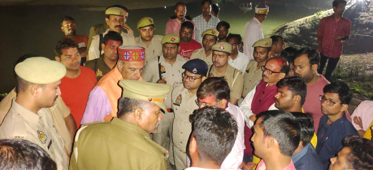 Jagdambika Pal On Twitter अत्यंत ही दु खद घटना शोहरतगढ़ विधानसभा के
