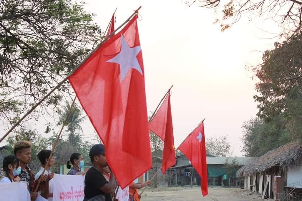 Khit Thit Media On Twitter ယင်းမာပင်တွင် သပိတ် စစ်ကြောင်းများ ပူးပေါင်းကာ ဖက်ဆစ် စစ်တပ် တော်လ