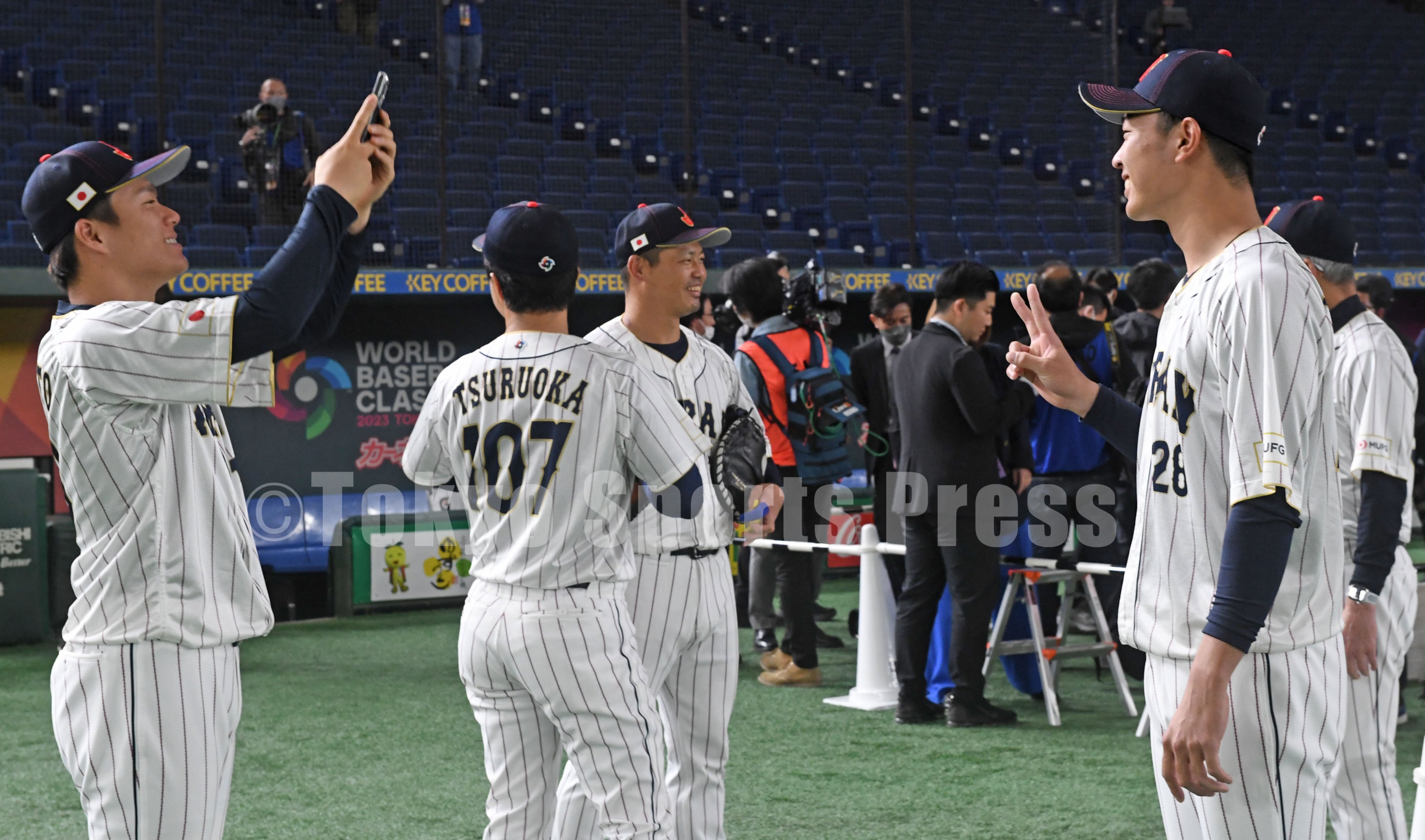 東スポ 写真部 on Twitter: "【WBC】 3月8日 WBC練習 #高橋宏斗 #山本由伸 #侍ジャパン #侍japan #WBC2023 https://t.co ...