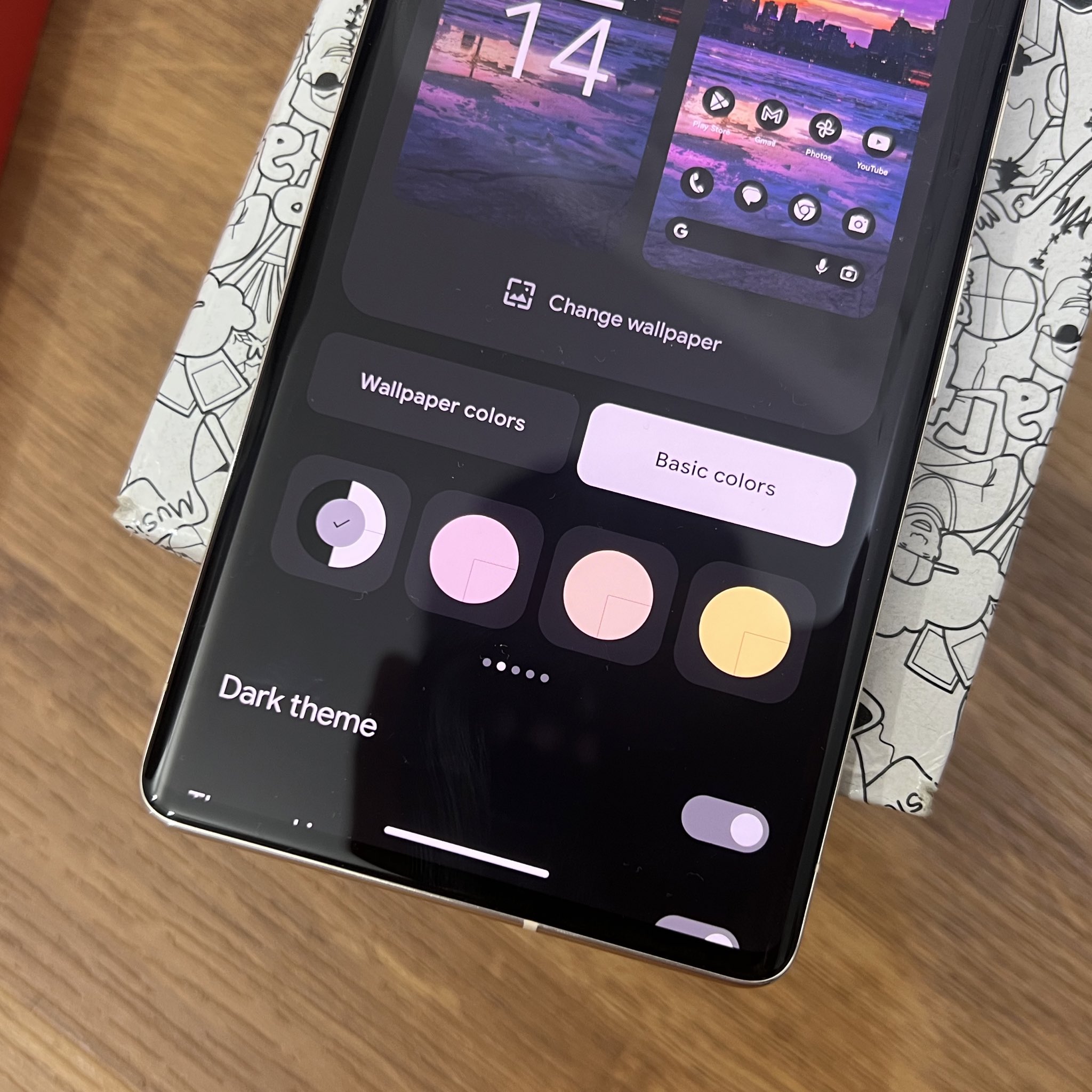 Black And White Android Themes