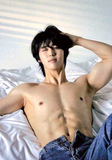 Kpop Guy Abs