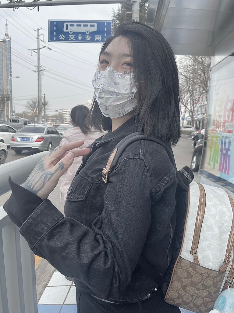 KiMRegina on Twitter: "@MeiRiDaZuoZhan 还是喜欢笑！！ https://t.co/PtLiaTfzAW" / Twitter