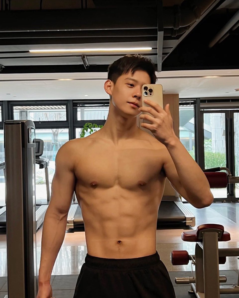 Hotguys รวมหนุ่มน่ากิน ช่วยรีทวิตด้วยน้า RT (70k) on Twitter: "ถ่ายรูปกันหน่อยสิครับ 😘"