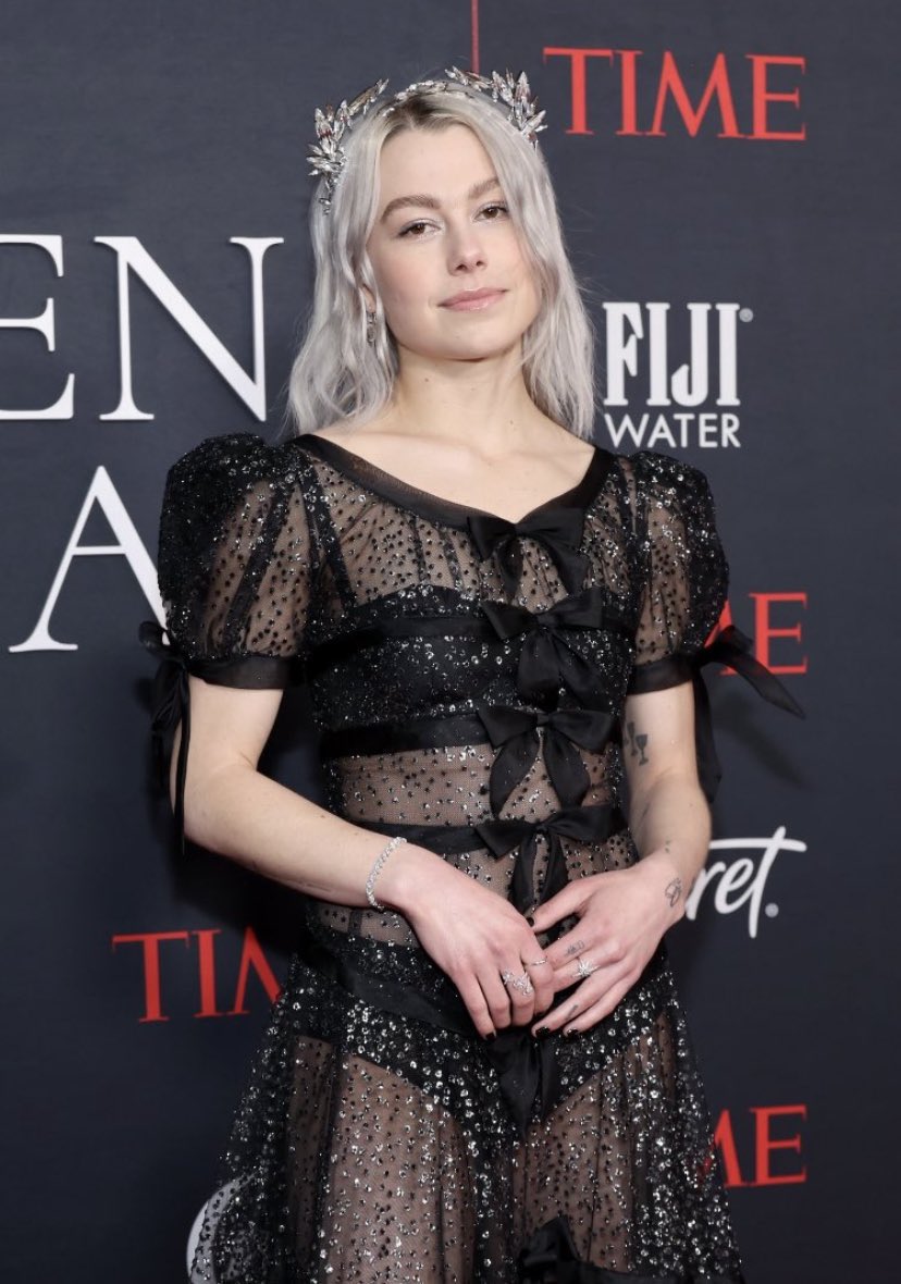 Phoebe Bridgers Brasil On Twitter Phoebe No Time Women Of The Year Gala 🤍