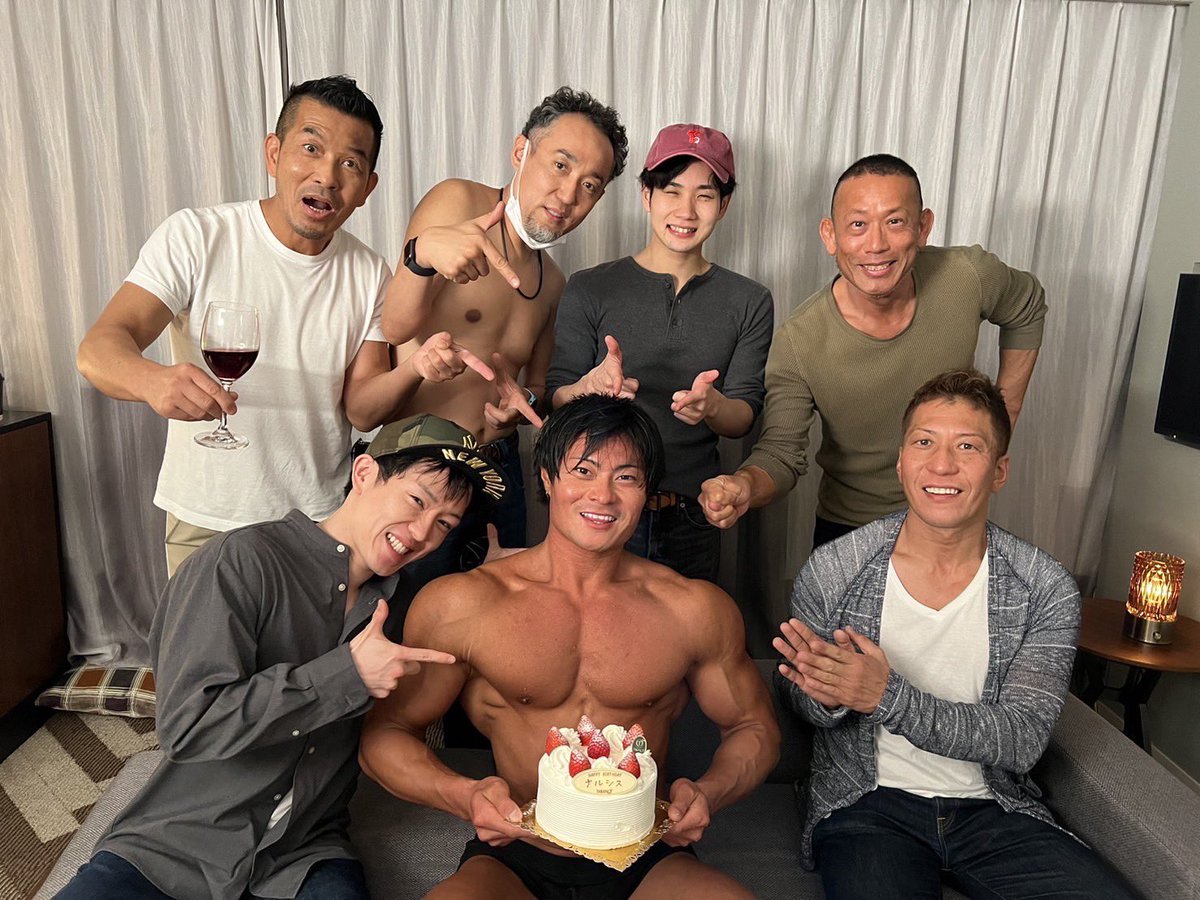 皇ゆず(すめらぎ ️超潮吹き娘🐳抱けるAV女優えっち超大好き ️🐳レッドドラゴンも出勤🍾💓 on Twitter: "RT @Prin_39_av: 泣いちゃうな"