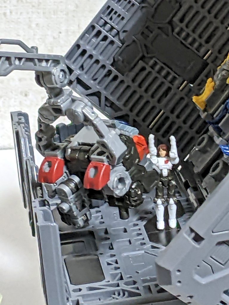 成田SKYGATE BASE on Twitter: "救援任務から戻った機体から医療ボレットの受け入れを求める通信が入る。あわてて誘導をしているうちに、彼女は麻酔ガスのことを忘れた ...