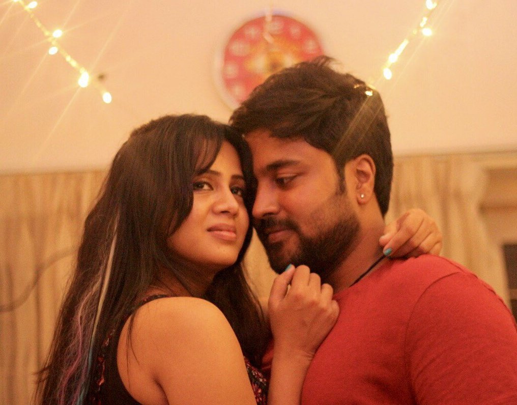 Actor Kayal Devaraj on Twitter: "March 10th Happy 7th Wedding Anniversary Stay Blessed Stay ...