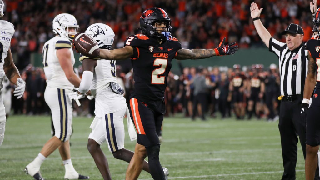 Nil Deals On Twitter Nil Deal Oregon State Football Players Jake