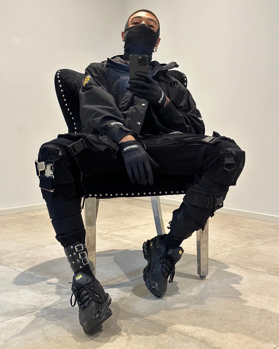 sandra 🦂-NIGHT RIDER- on Twitter: "RT @scarlxrd: Made in hell."