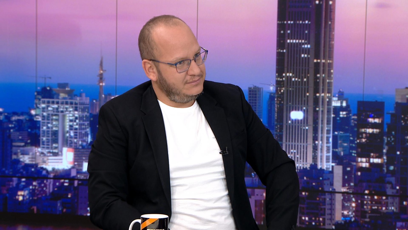 Chaim Levinson on Twitter: "כשמזמינים אותי לאופירה וברקו ונבו כהן מסרב להגיע https://t.co ...