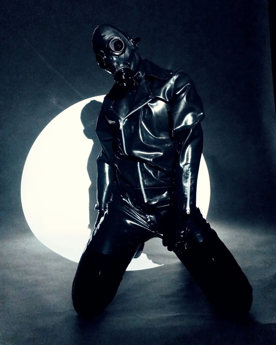 LatexVogue on Twitter: LatexVogue on Twitter: