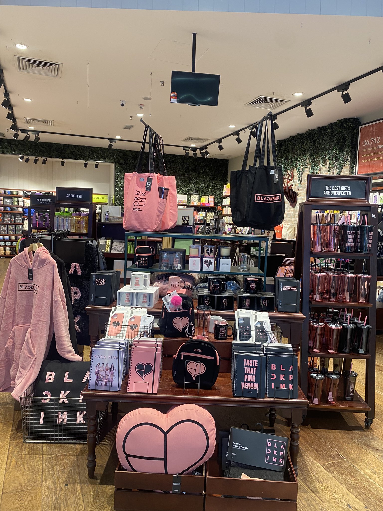 Typo LONDON WE ARE HERE INNIT!!! Say Hello To The Facebook, 48% OFF