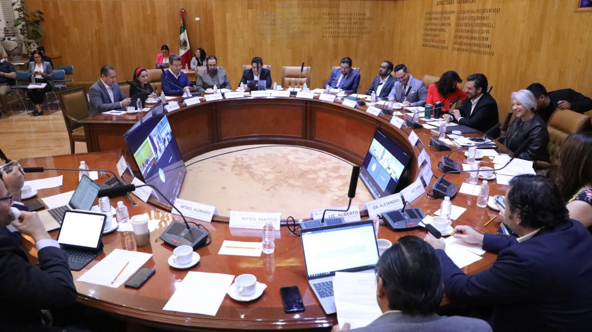 IMSS on Twitter: "RT @zoerobledo: Esta mañana, en el H Consejo Técnico del @Tu_IMSS tuvimos la ...