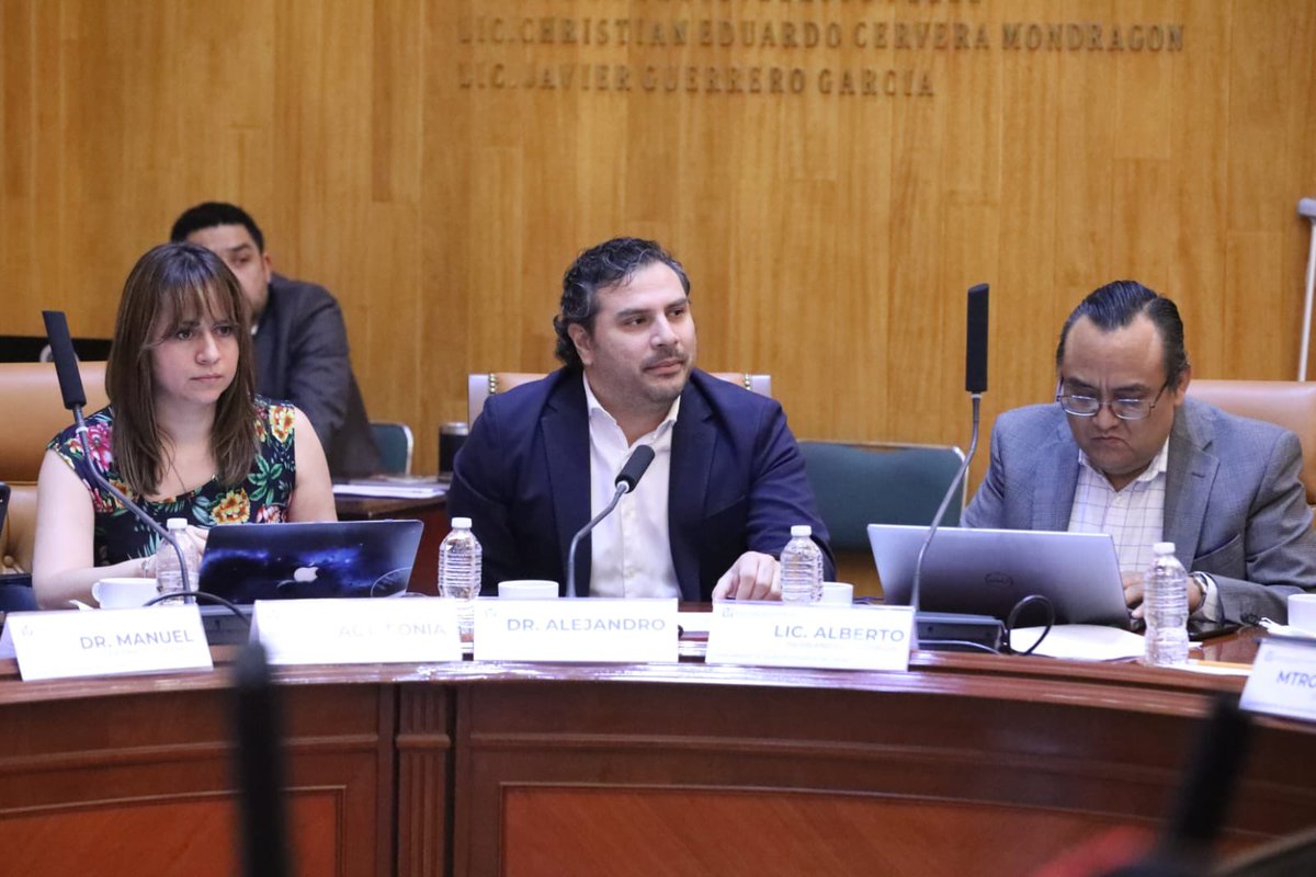 IMSS on Twitter: "RT @zoerobledo: Esta mañana, en el H Consejo Técnico del @Tu_IMSS tuvimos la ...
