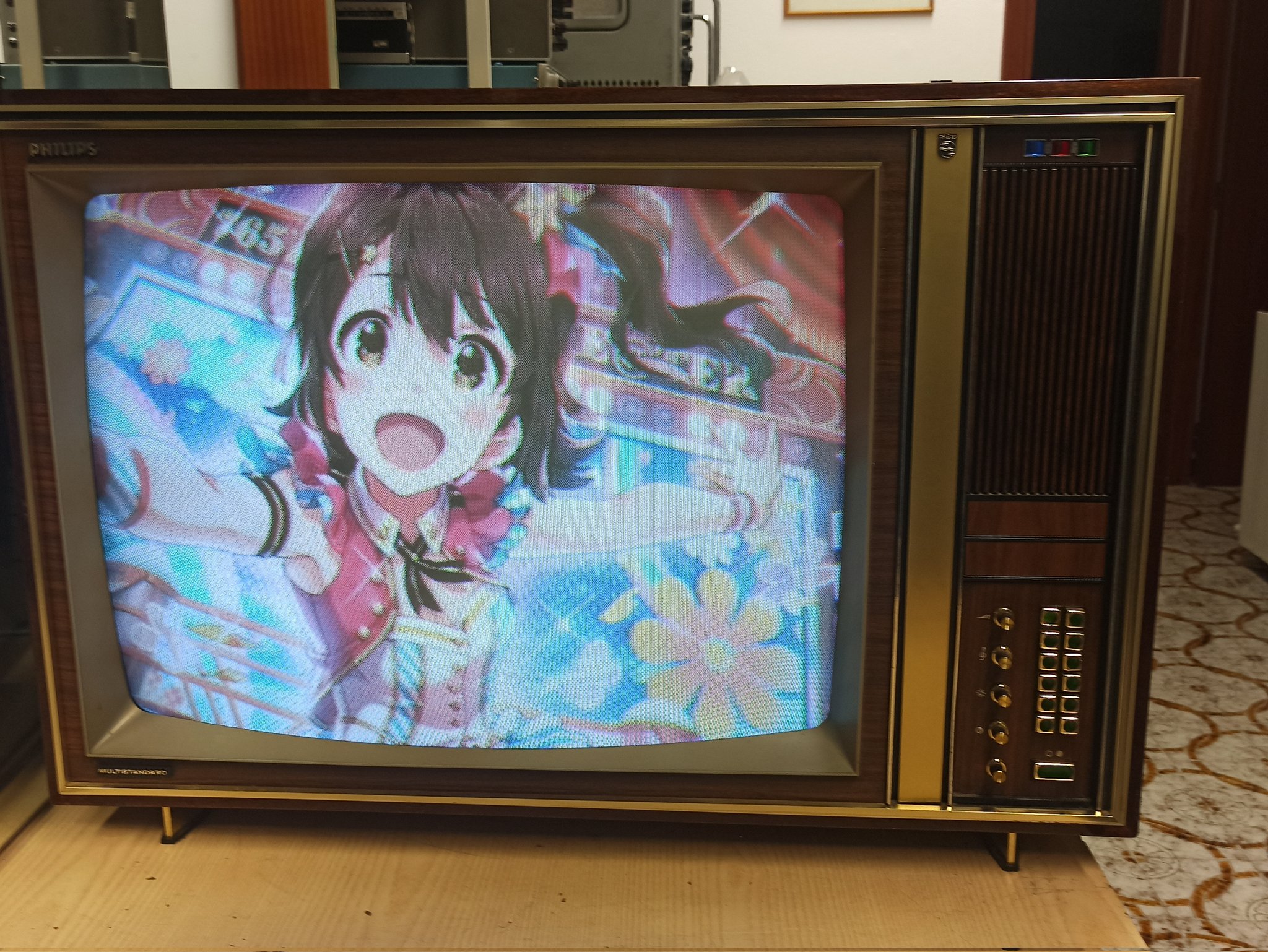 Tweets with replies by I put waifus on a vintage TV (@telewaifus) / Twitter
