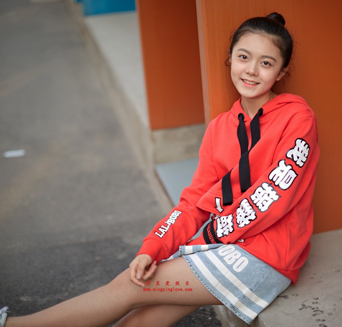 mingxinglove on Twitter: "#赵今麦 拍摄某写真花絮照片，性感超短裙光腿，单张30M左右，放大可看清肌肤绒毛，高清8K分辨率原图无修 #生图 下载 #明星生图 照相机 ...