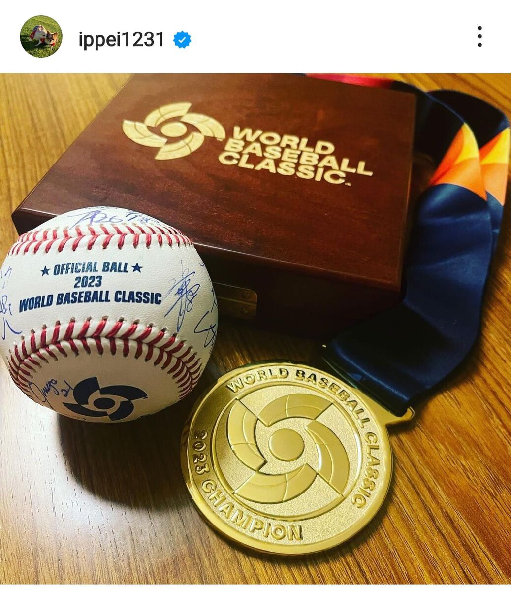 スポーツ報知 プロ野球取材班 on Twitter: "【 #侍ジャパン 】水原一平通訳「一生の宝物」金メダル＆サインボールを公開！ファン感謝「君がMVPだ」 https://hochi ...