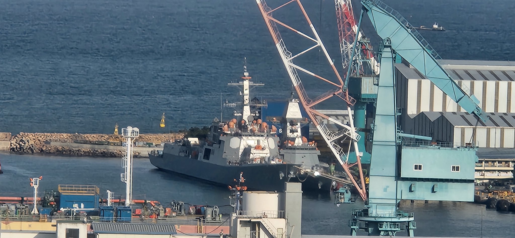 Laduga on Twitter: "정조대왕급(KDX-3 BATCH-II) 이지스구축함 & 충남급(FFX BATCH-III) 호위함 https://t.co ...