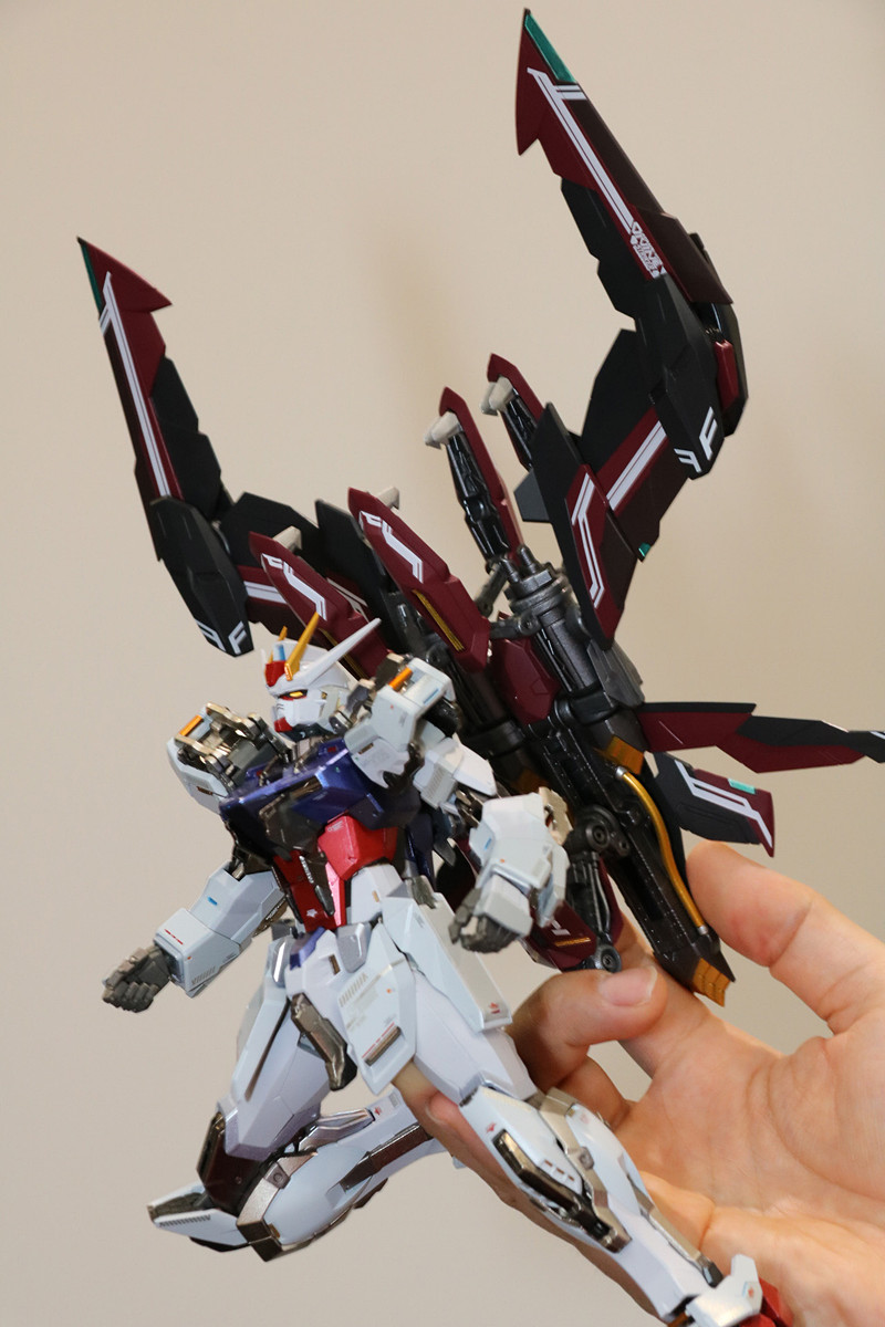 HOBBY Watch on Twitter: "大きく変わるシルエットが彩る圧倒的インパクト！「METAL BUILD ディバインストライカー（オルタナティブストライク Ver ...