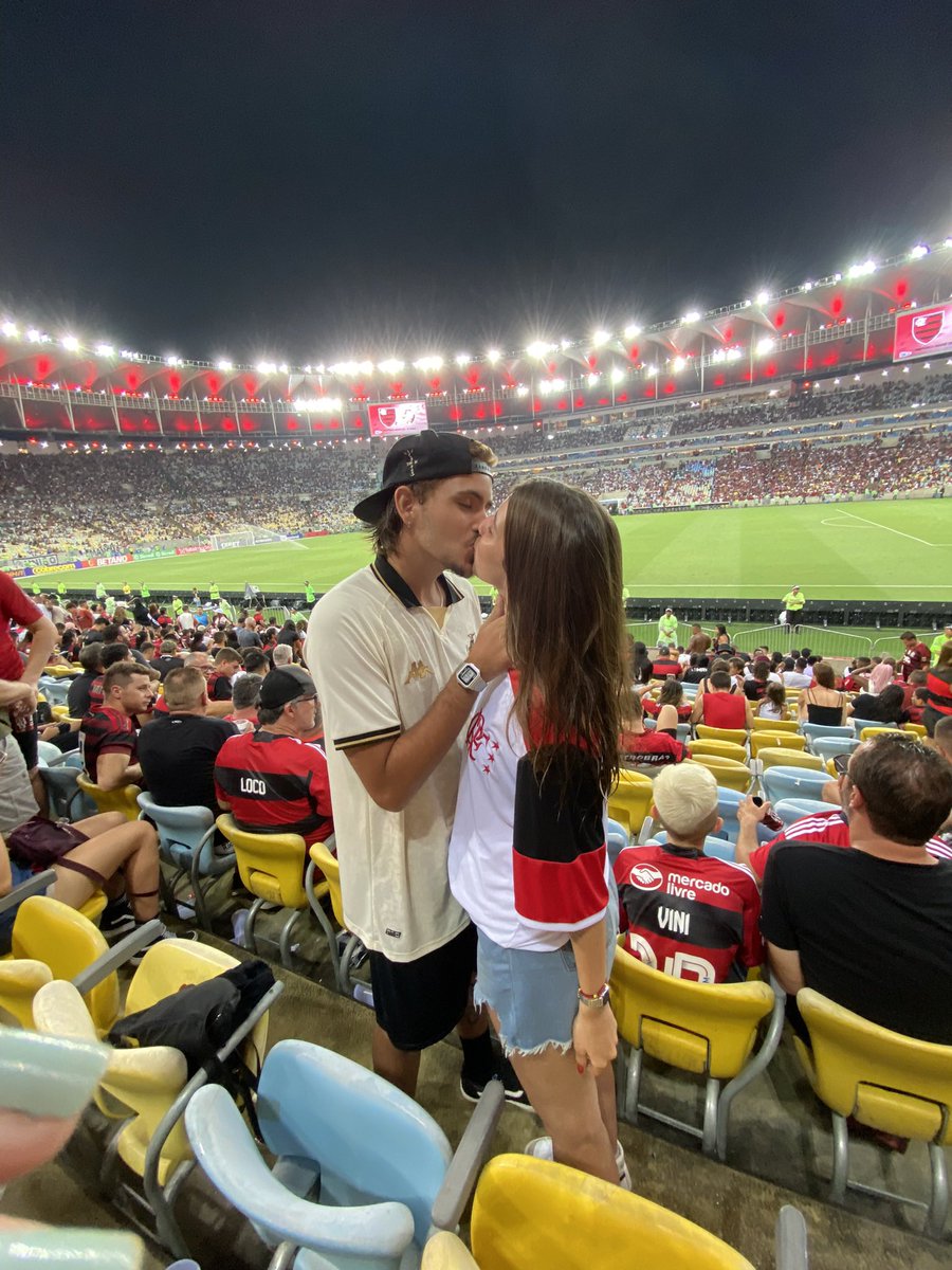 belaisa on Twitter: "guilherme já me conhecia desde o fundamental mas eu só conheci ele na ...