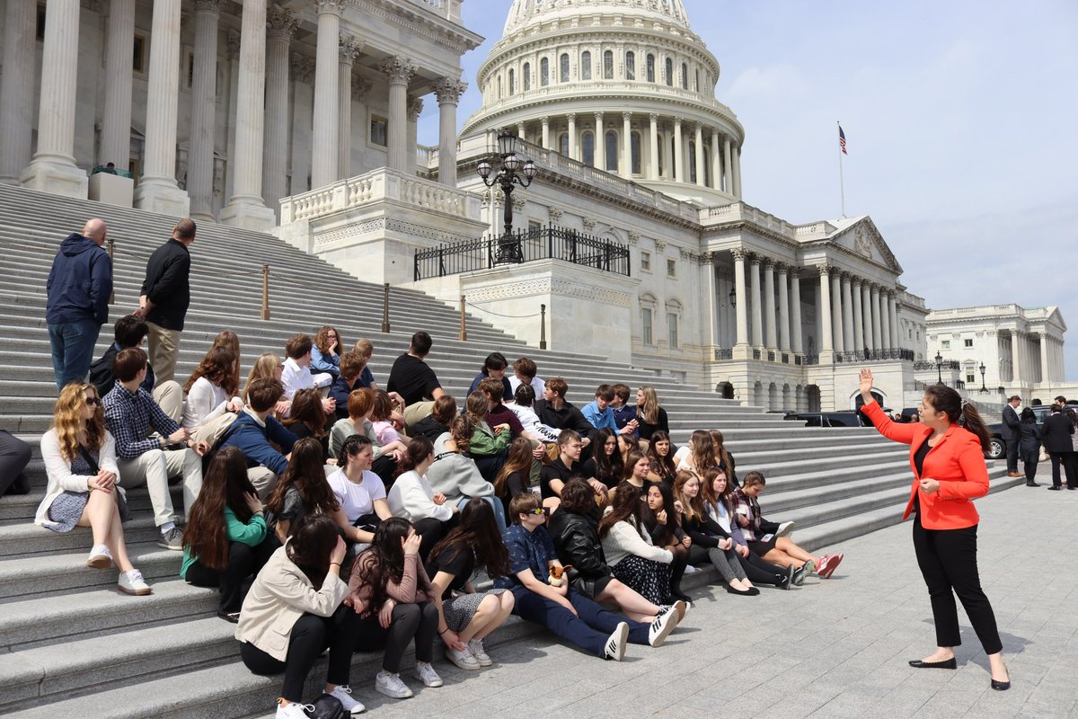Rep. Elise Stefanik on Twitter: "Wonderful to welcome students from ...