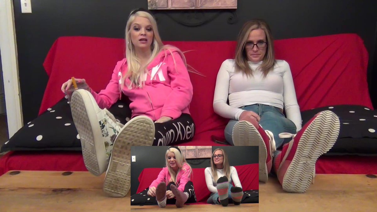 Sweet Southern Feet On Twitter Makayla And Brooke Sweaty Foot Stink