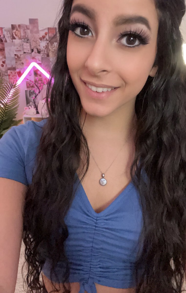 kay marie on Twitter: "LIVE ON TWITCH!! Link belowwww 🥰💞"