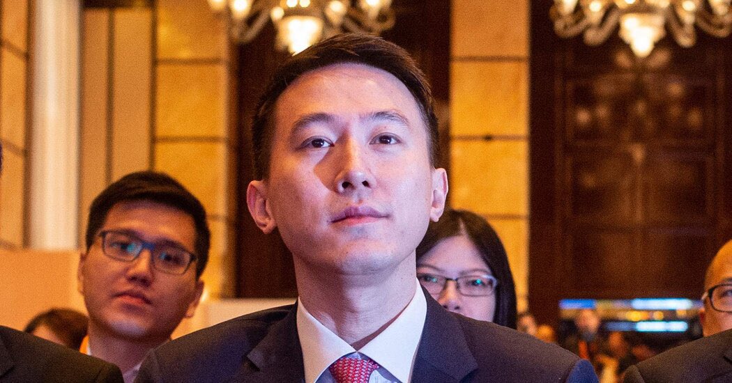 方伟｜Allen Zeng on Twitter: "周受资为了周四的听证，天天演习，包括让手下扮演议员质询，准备了一个星期，以万全姿态准备来国会「舌戰群儒」 結果呢？ https://t ...