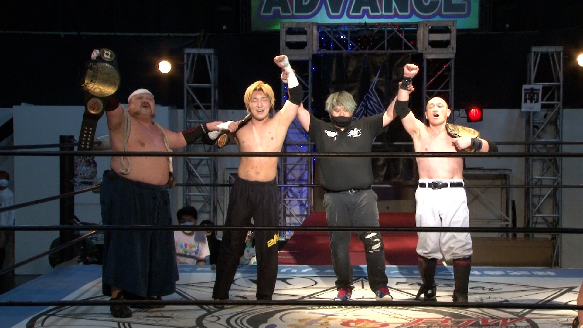 BJW/2AW: «Big Advance» Nuevos monarcas de tercias | Superluchas