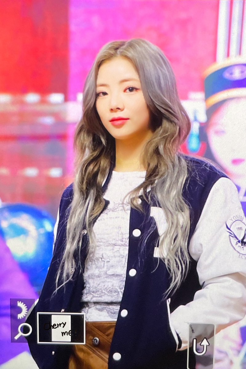 Cherry me! on Twitter: "230312 팬사인회 프리뷰 연대 경영 18학번 나고은언니 #나고은 #NAGOEUN #ナゴウン #퍼플키스 #PURPLE_KISS ...
