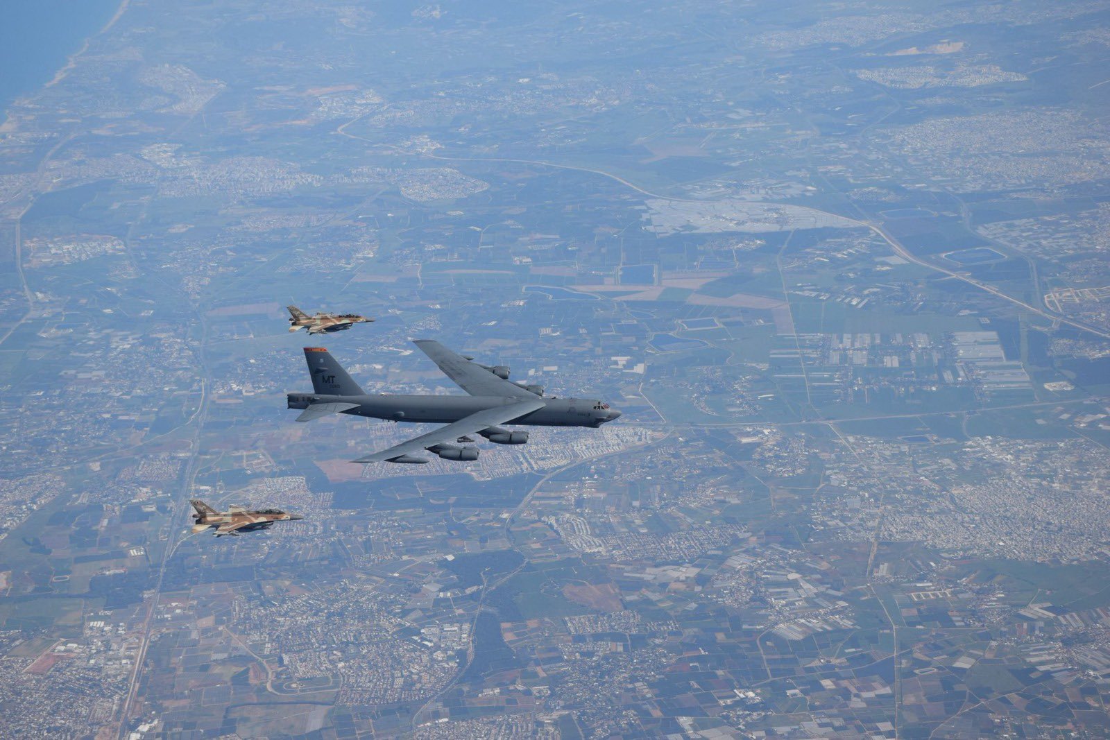 Israeli Air Force on Twitter: "2 IAF F-16 "Barak" fighter jets accompanied two U.S. B-52 bombers ...